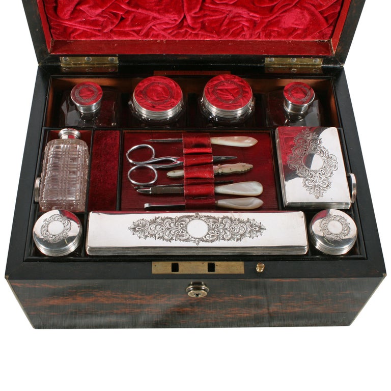 Fine Coromandel Jewelry and Dressing Box For Sale at 1stDibs