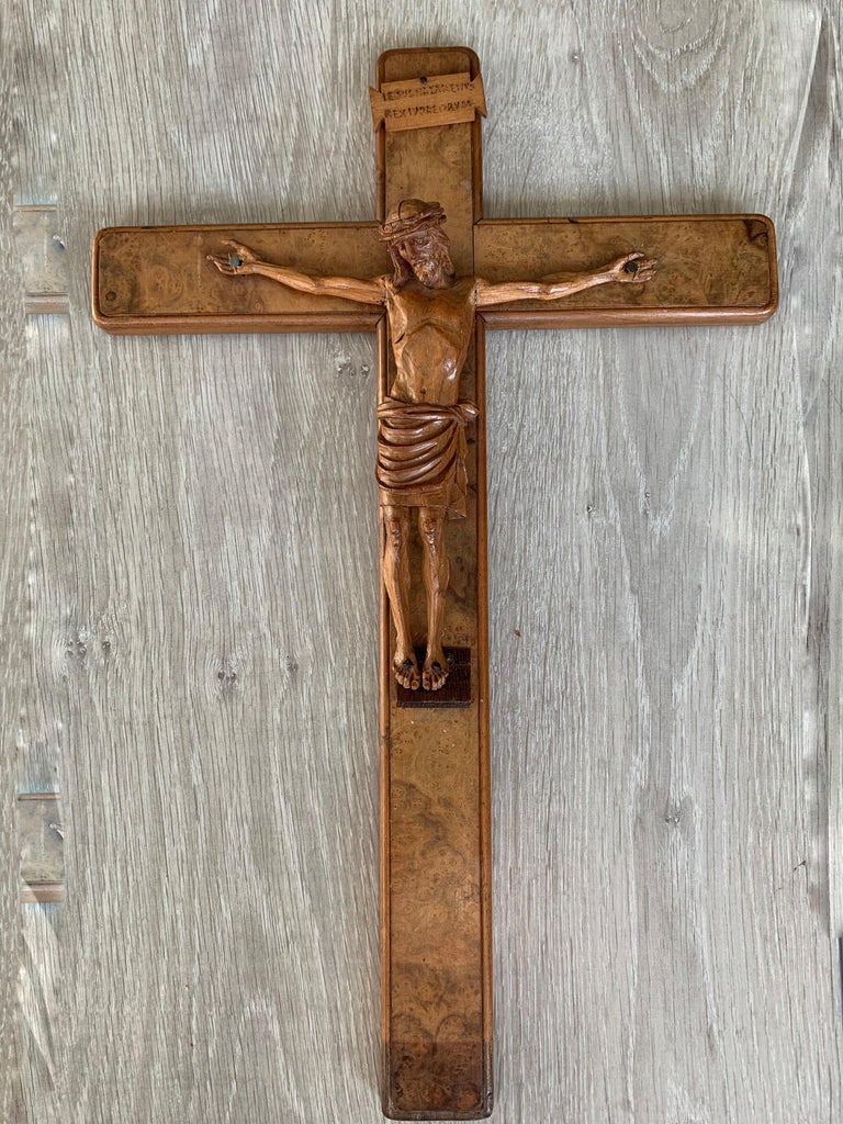 Fine Detailed Early 1900s Carved Burl Walnut Wood Wall Crucifix Corpus ...