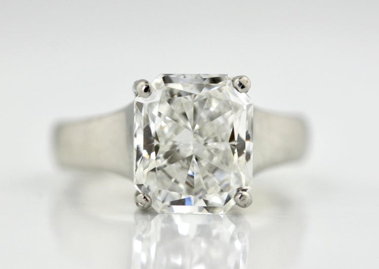Fine Diamond Ring For Sale at 1stDibs