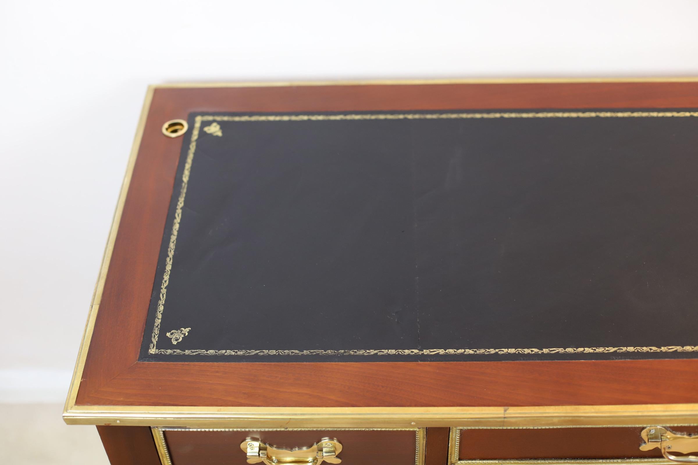 Fine Louis XVI Mahogany Three-Drawers Writing Desk For Sale at 1stDibs