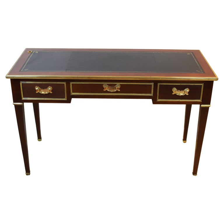Fine Louis XVI Mahogany three-drawers writing desk For Sale at 1stDibs