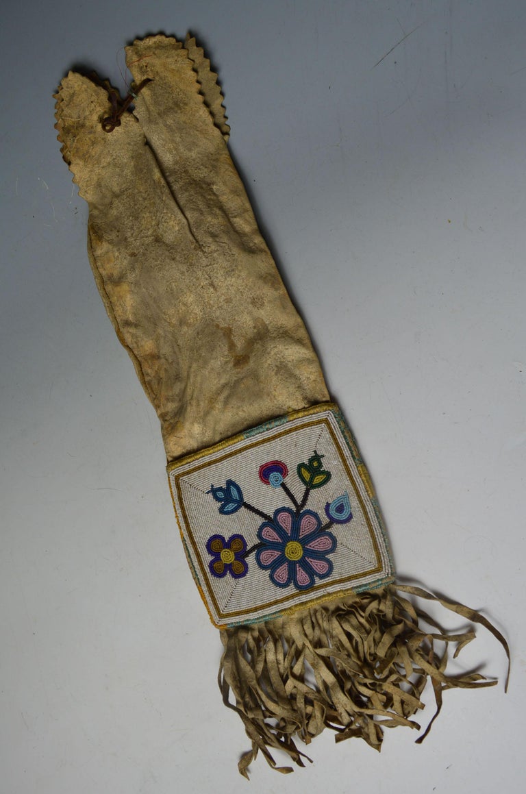 Fine Old Native American Ojibwe Beaded Pipe Bag, 19th Century at 1stDibs