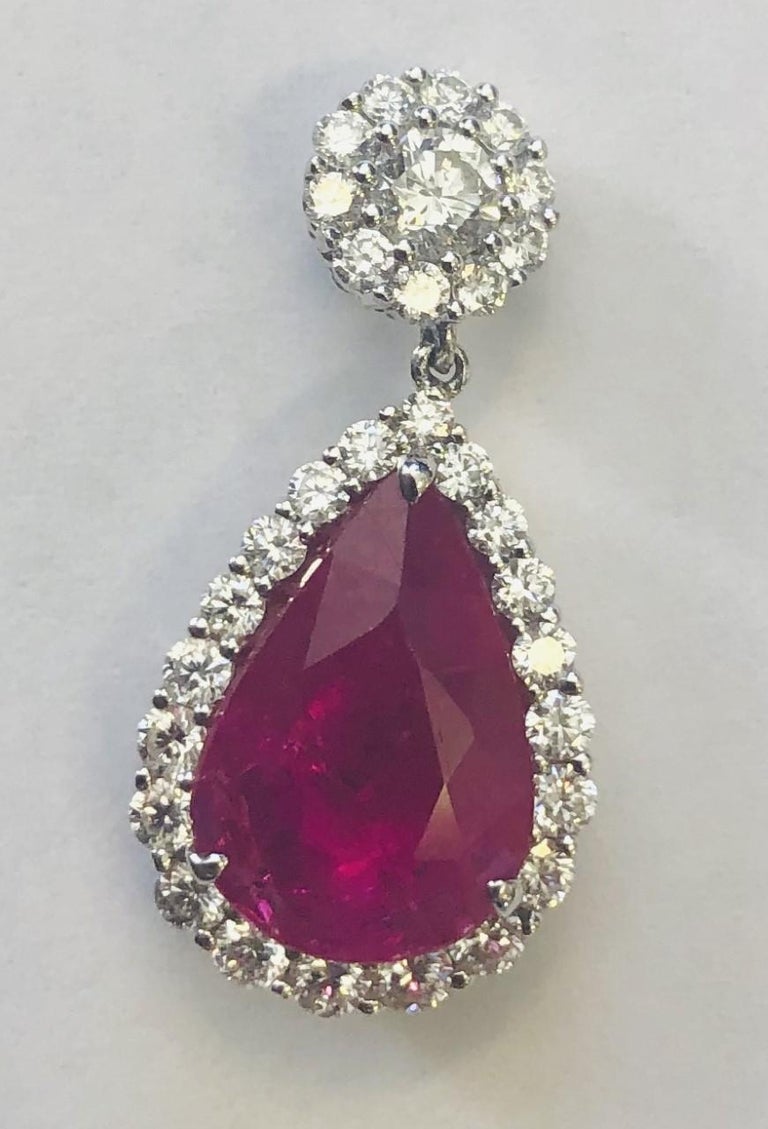 Fine Pair of Ruby and Diamond Pendant Earrings For Sale at 1stDibs
