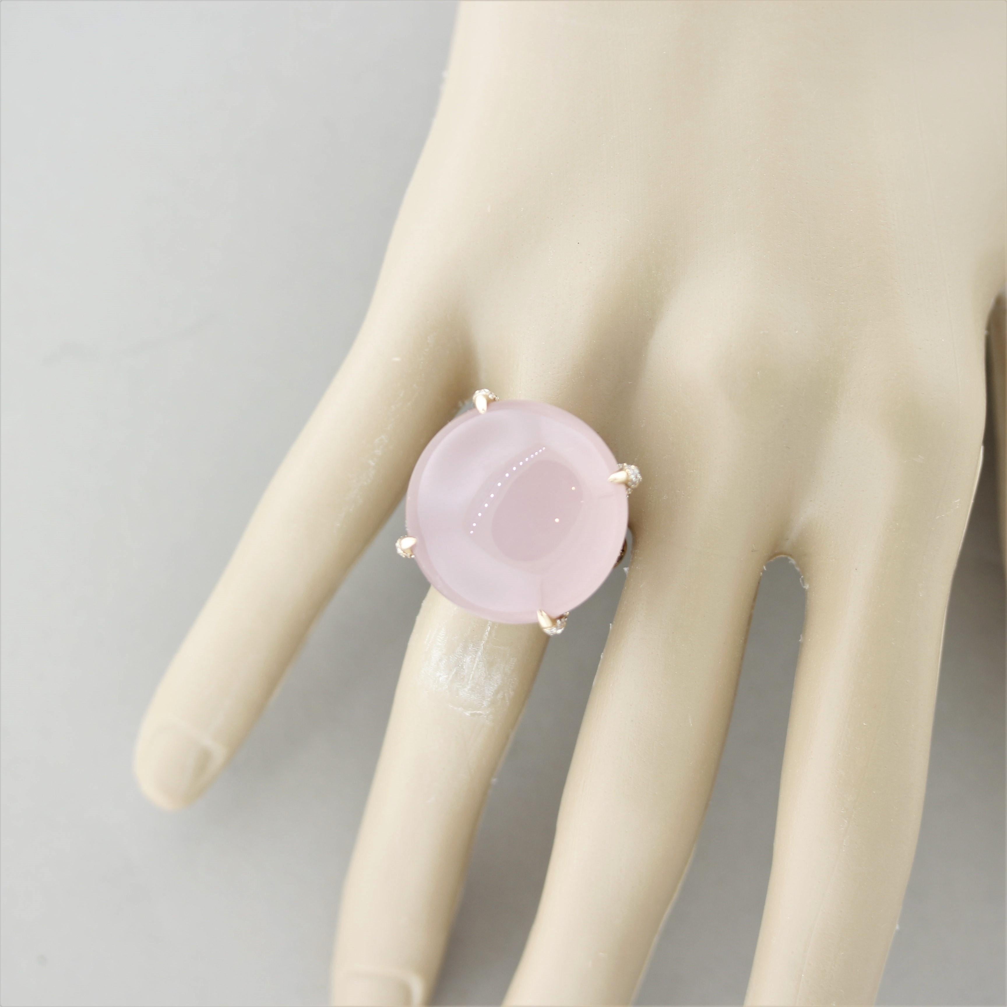 Fine Rose Quartz Diamond Gold Claw-Prong Cocktail Ring For Sale at 1stDibs