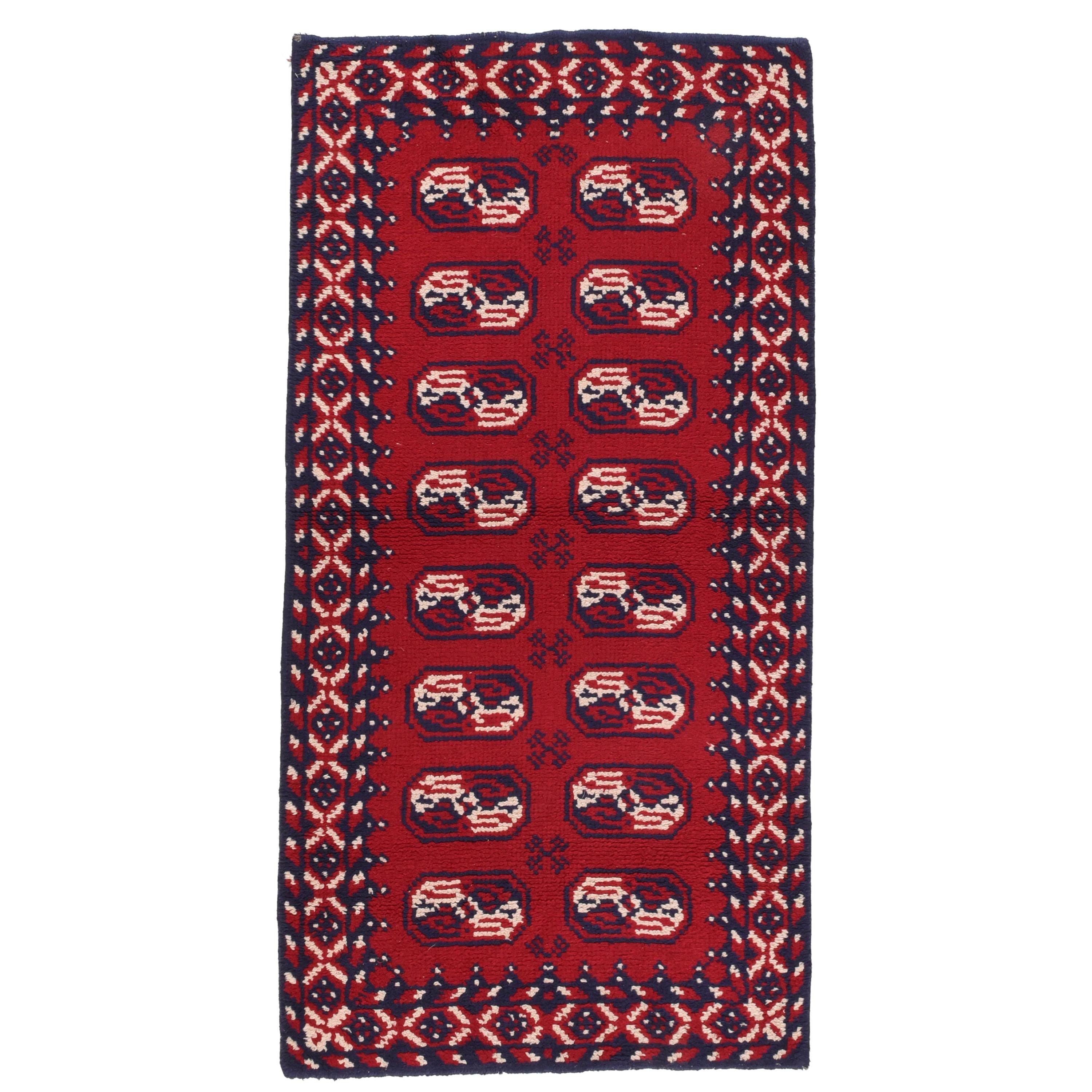 Vintage European Area Rug For Sale at 1stDibs
