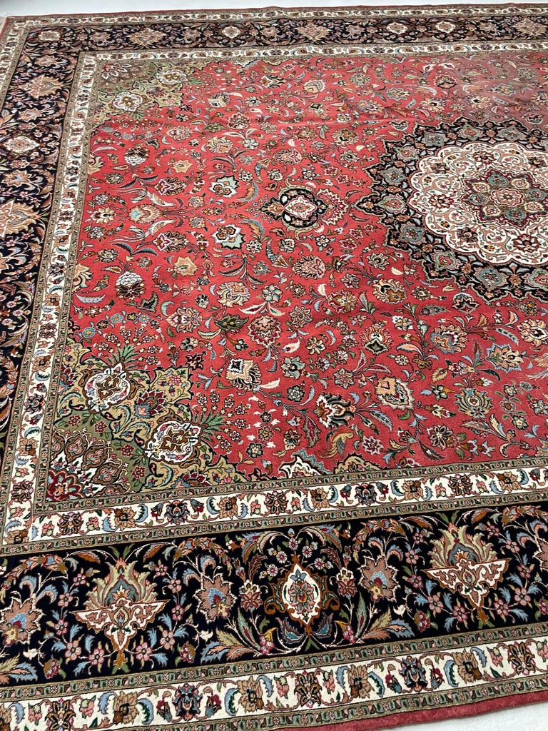 Fine Silk Rug with Royal Bird Motifs, circa 1950 For Sale at 1stDibs