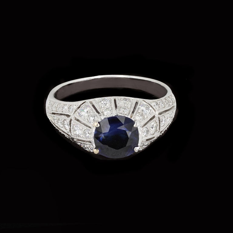 Finely Detailed Sapphire and Diamond Ring For Sale at 1stDibs