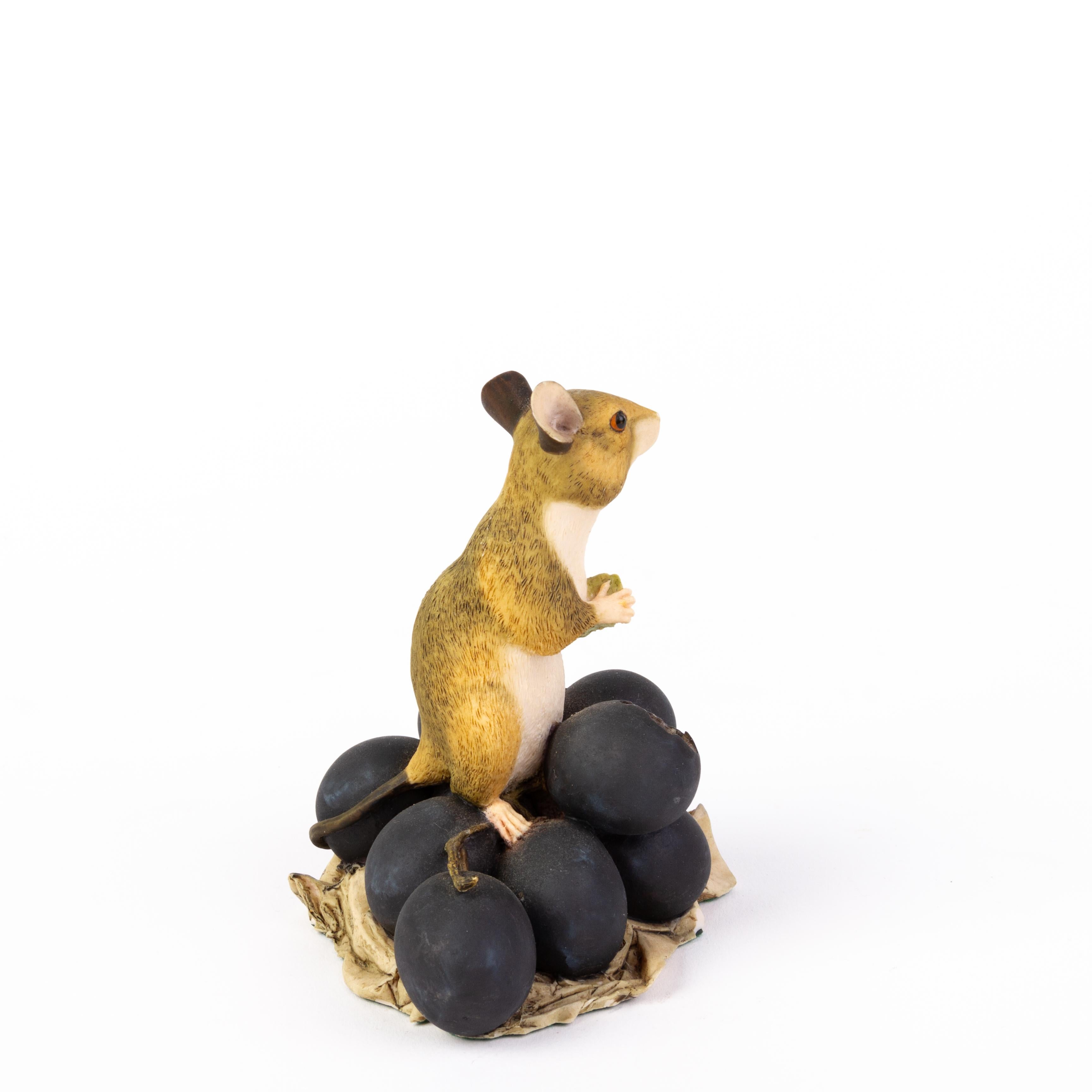 Finely Detailed Scottish Sculpture of a Mouse For Sale at 1stDibs