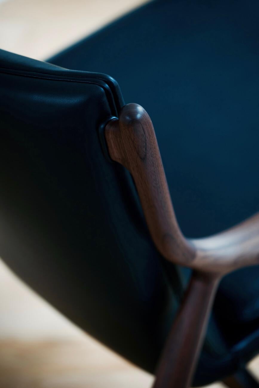 Finn Juhl 45 Chair, Wood and Leather by House of Finn Juhl For Sale at ...