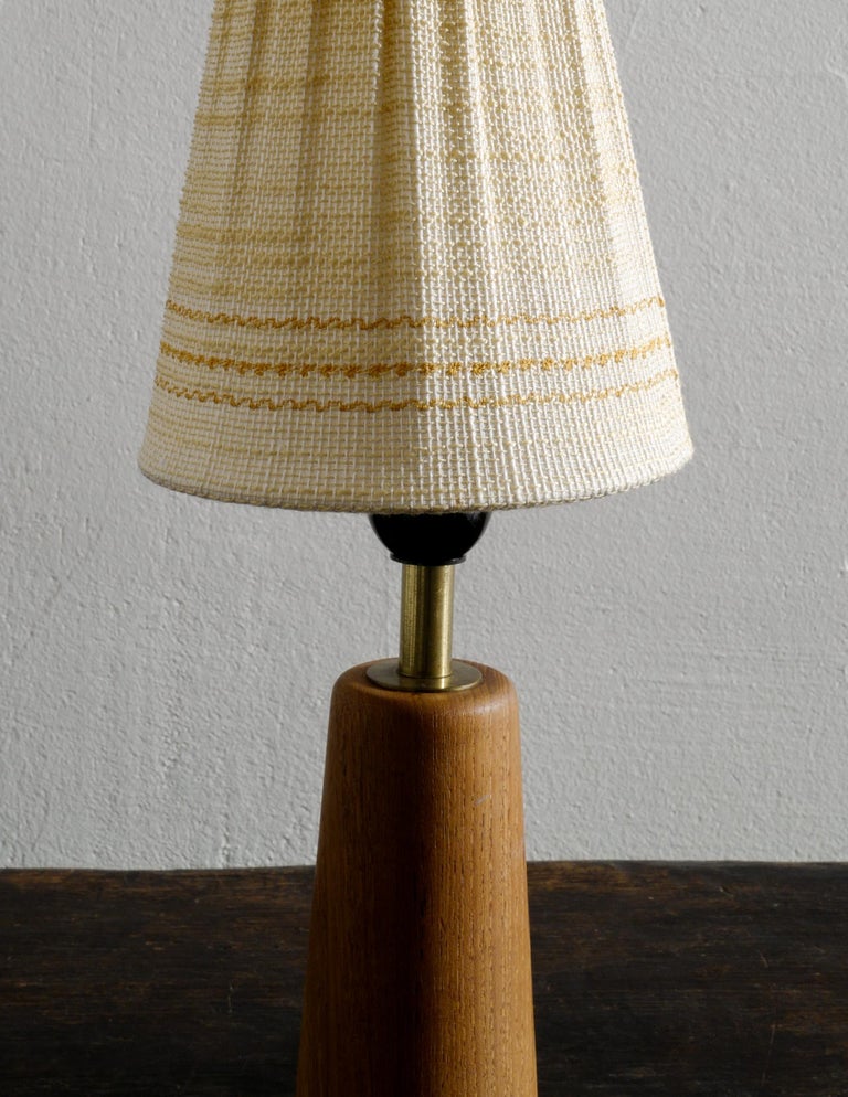 Finnish Mid-Century Table Lamp in Teak by Lisa Johansson-Pape, Finland ...