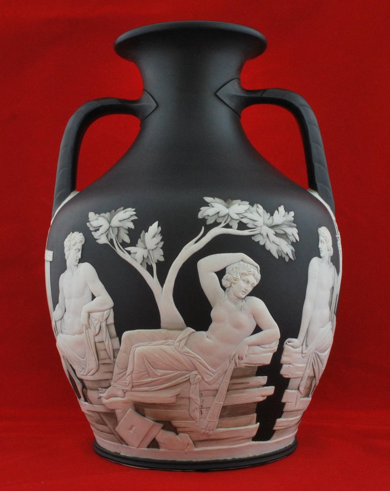 First Edition Portland Vase, Wedgwood, circa 1793 For Sale at 1stDibs