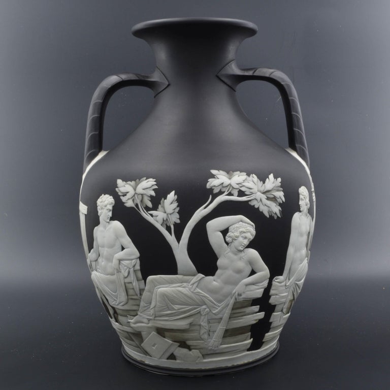 First Edition Portland Vase, Wedgwood, circa 1793 For Sale at 1stDibs