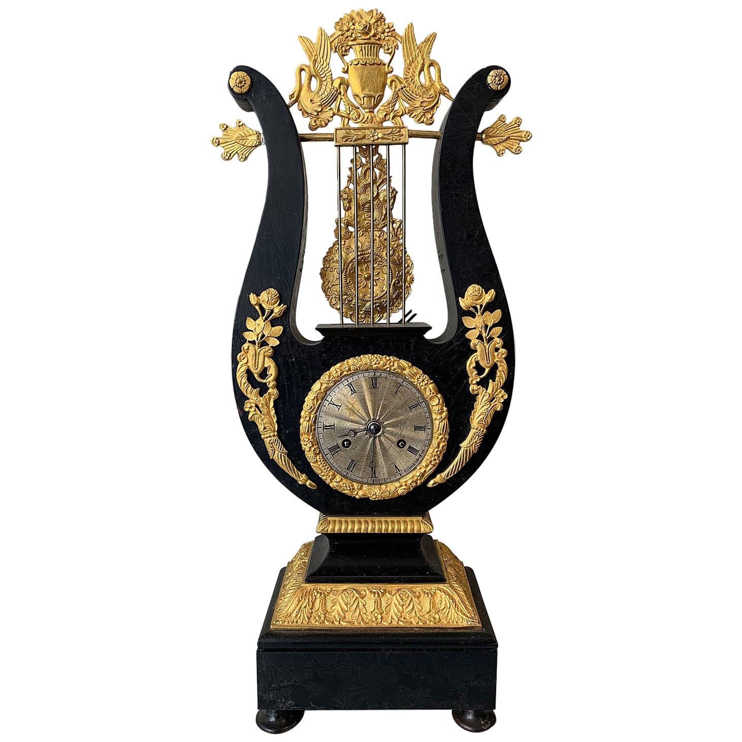 Fist Empire Black Lira Table Clock Golden Chiseled Bronzes Working For ...