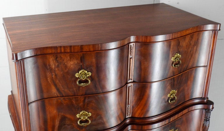 Flame Mahogany Chest on Chest For Sale at 1stDibs