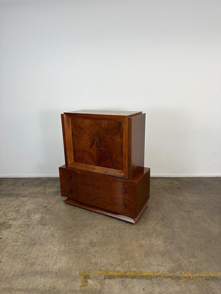 Flamed Dark Walnut Highboy For Sale at 1stDibs