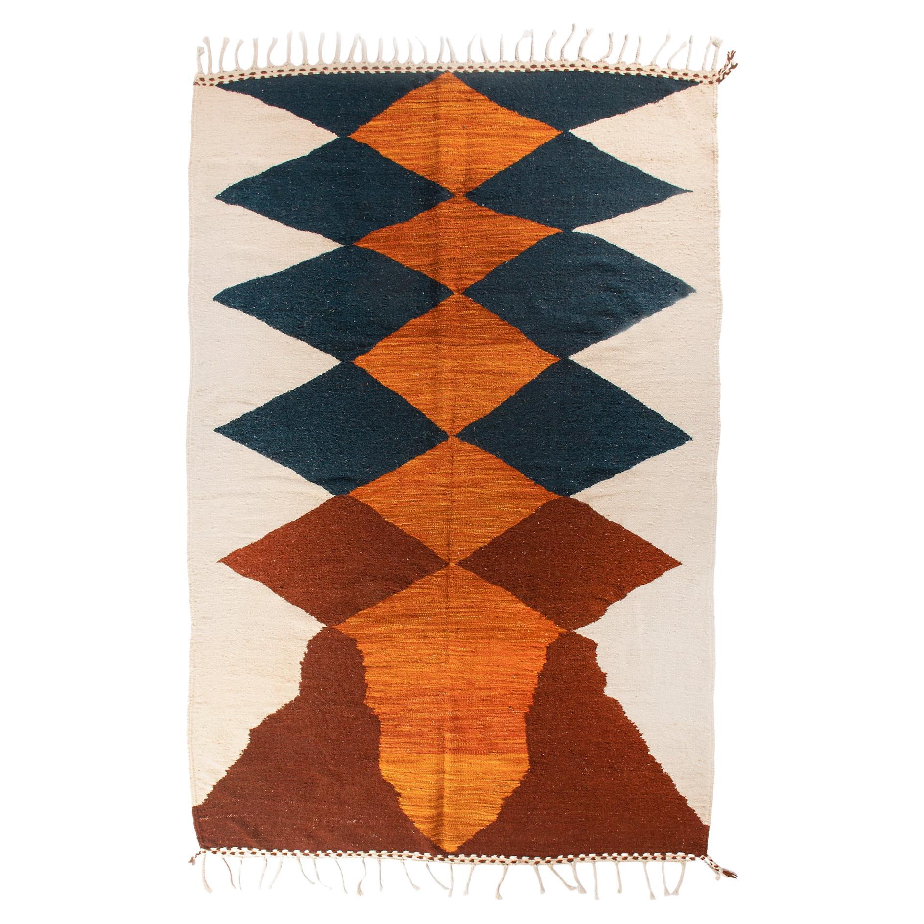 Flatwoven rug / Moroccan Berber wool rug with tassels For Sale at 1stDibs