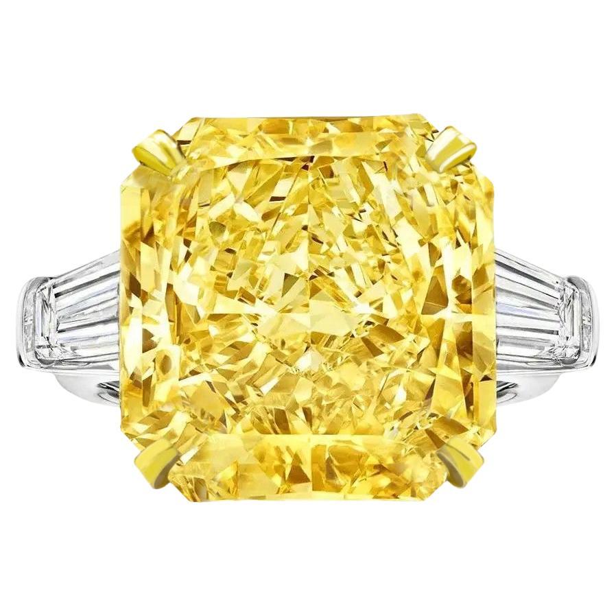 10 carat Fancy Yellow GIA Diamond Ring For Sale at 1stDibs | 10 carat ...