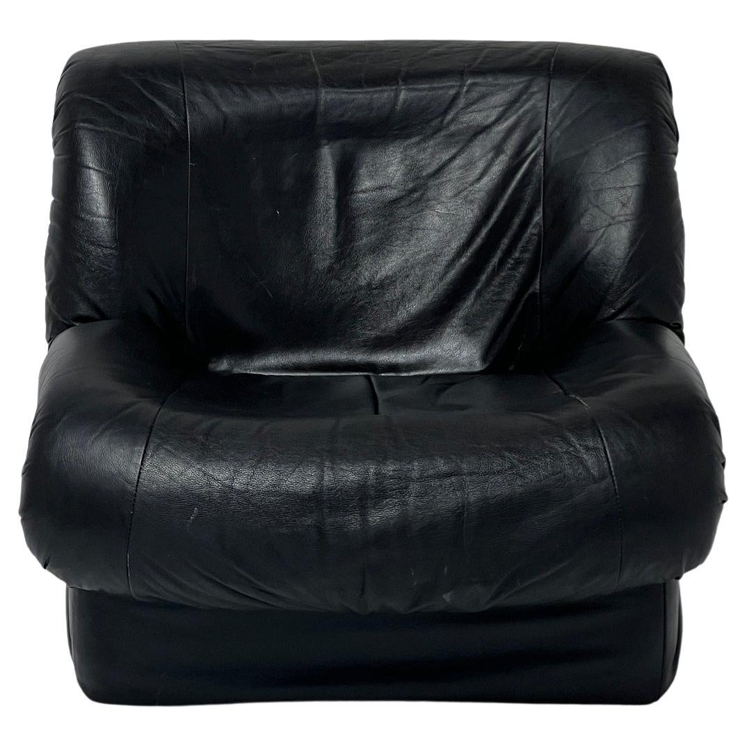 FLEP S.P.A Bitonto Black Leather Lounge Chair, Made in Italy at 1stDibs