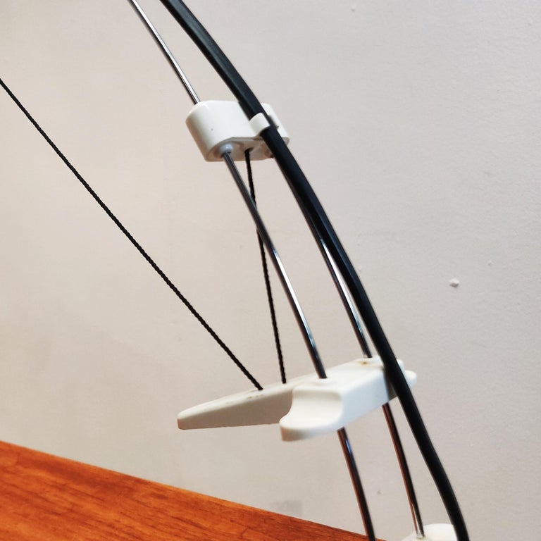 Flex wire desk lamp, 1970s For Sale at 1stDibs
