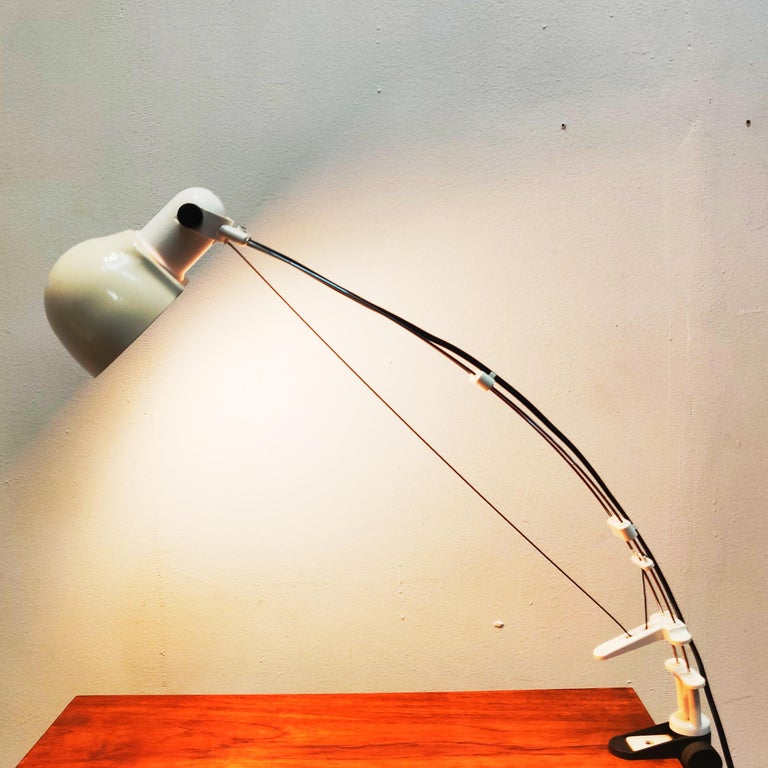 Flex wire desk lamp, 1970s For Sale at 1stDibs