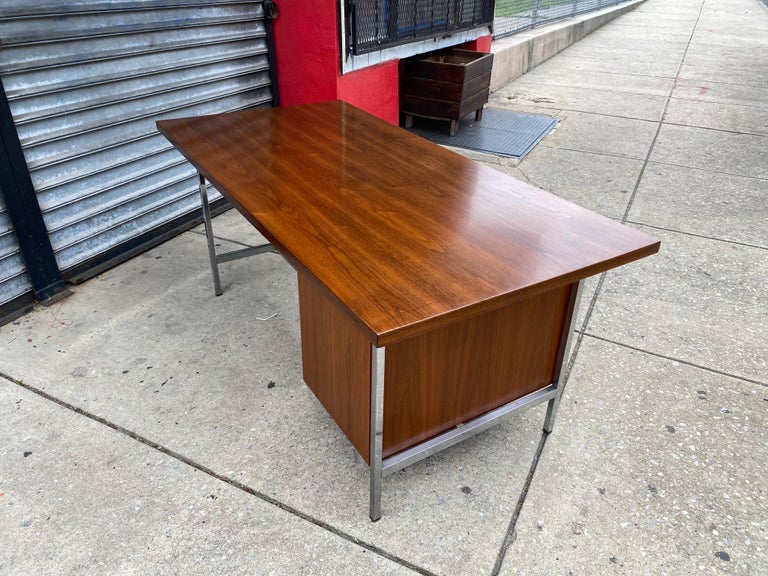 Florence Knoll for Knoll Walnut and Chrome Executive Desk For Sale at ...
