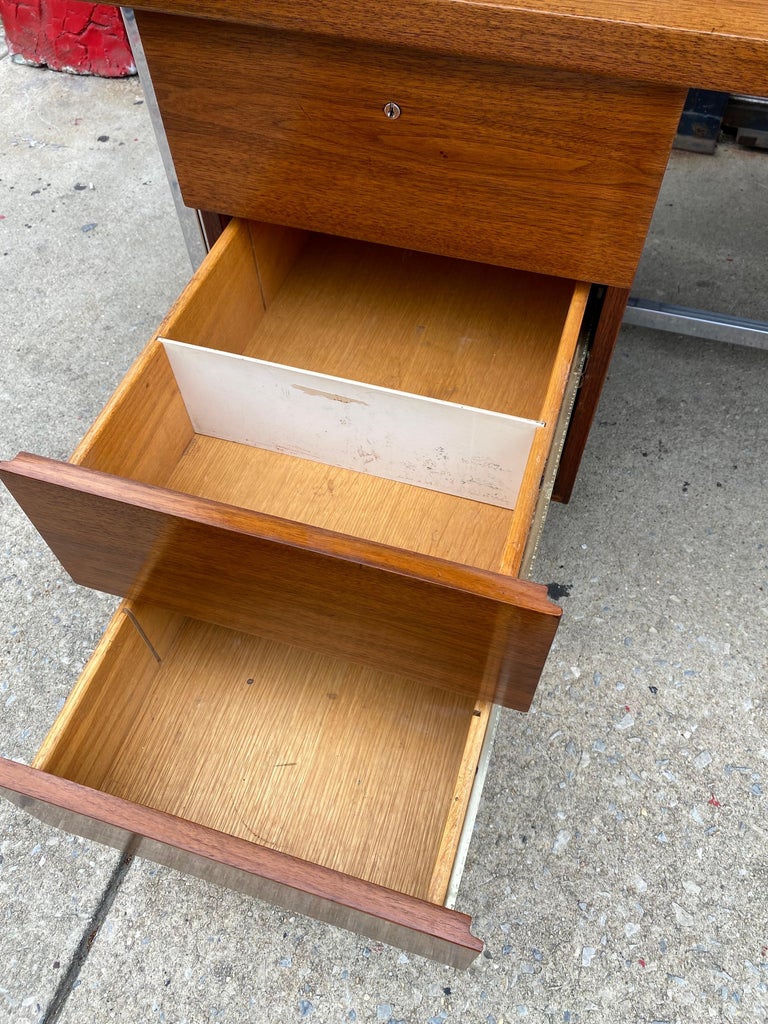 Florence Knoll for Knoll Walnut and Chrome Executive Desk For Sale at ...