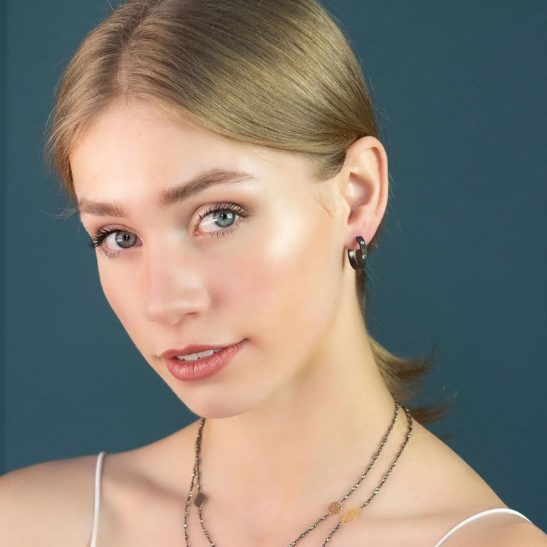 Florentine Champagne Diamond Gold and Oxidized Hoop Earrings For Sale at 1stDibs