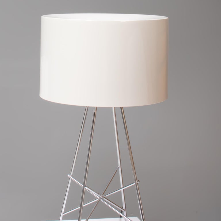 Flos by Rodolfo Dordoni White and Chrome Ray Table Lamp For Sale at 1stDibs