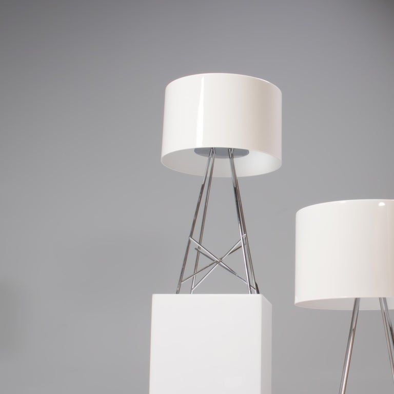 Flos by Rodolfo Dordoni White and Chrome Ray Table Lamp For Sale at 1stDibs