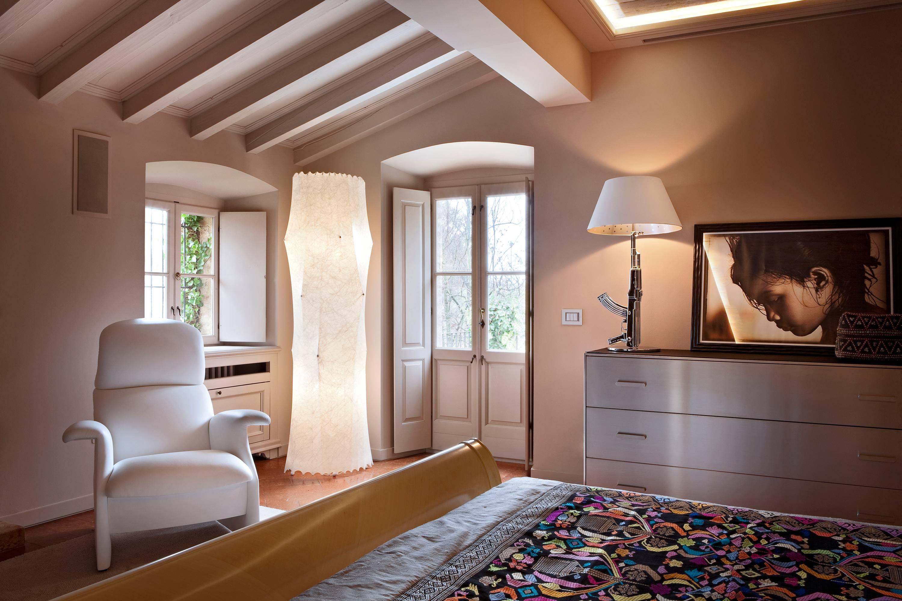 FLOS Guns Collection Bedside Lamp in Chrome by Philippe Starck For Sale ...