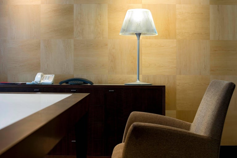 FLOS Romeo Moon T1 Halogen Table Lamp by Philippe Starck For Sale at ...