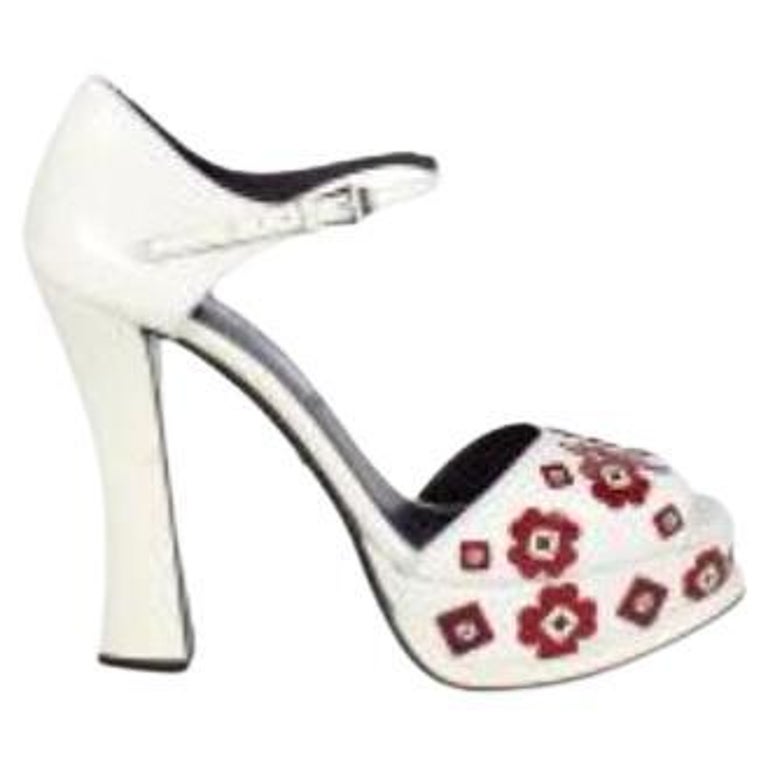 Flower Applique Platform Sandals For Sale at 1stDibs