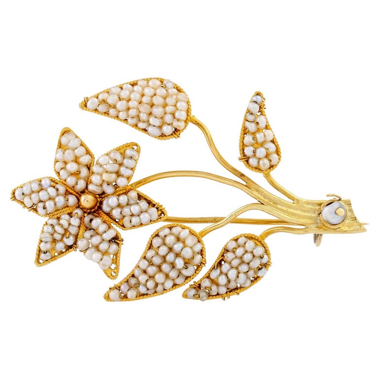Flower Brooch with Natural Pearls For Sale at 1stDibs