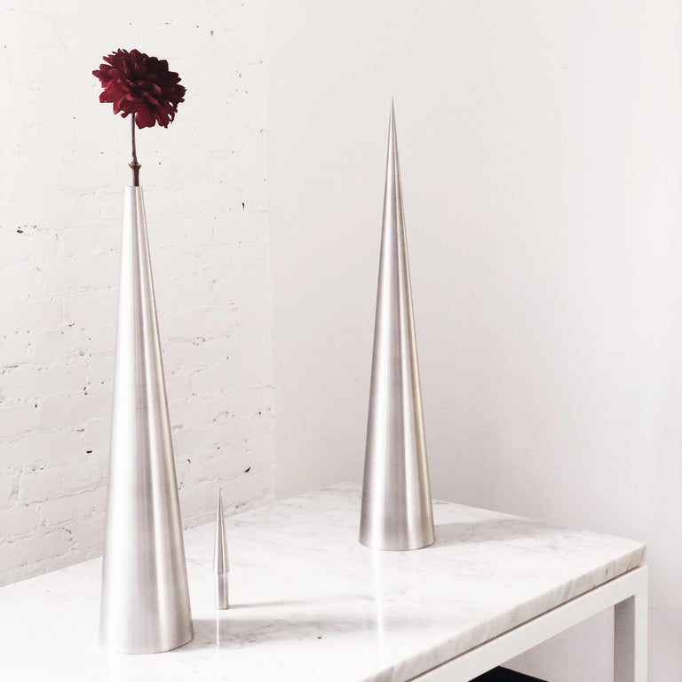 Flower Cone Contemporary Vase For Sale at 1stDibs