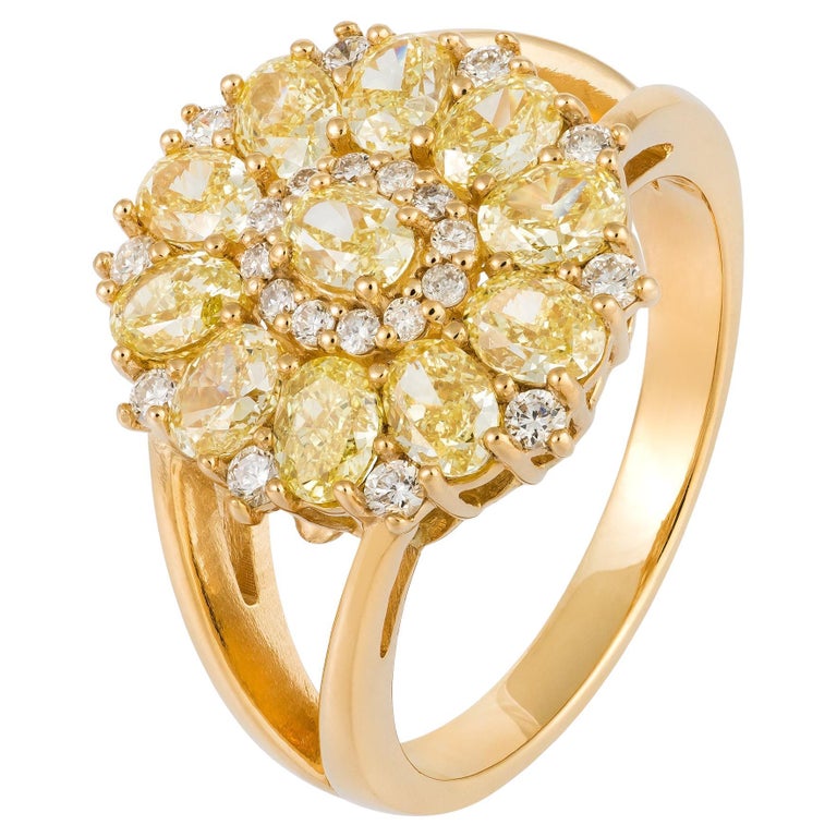 Bague fleur en or jaune 18 carats et diamants blancs et jaunes pour ...