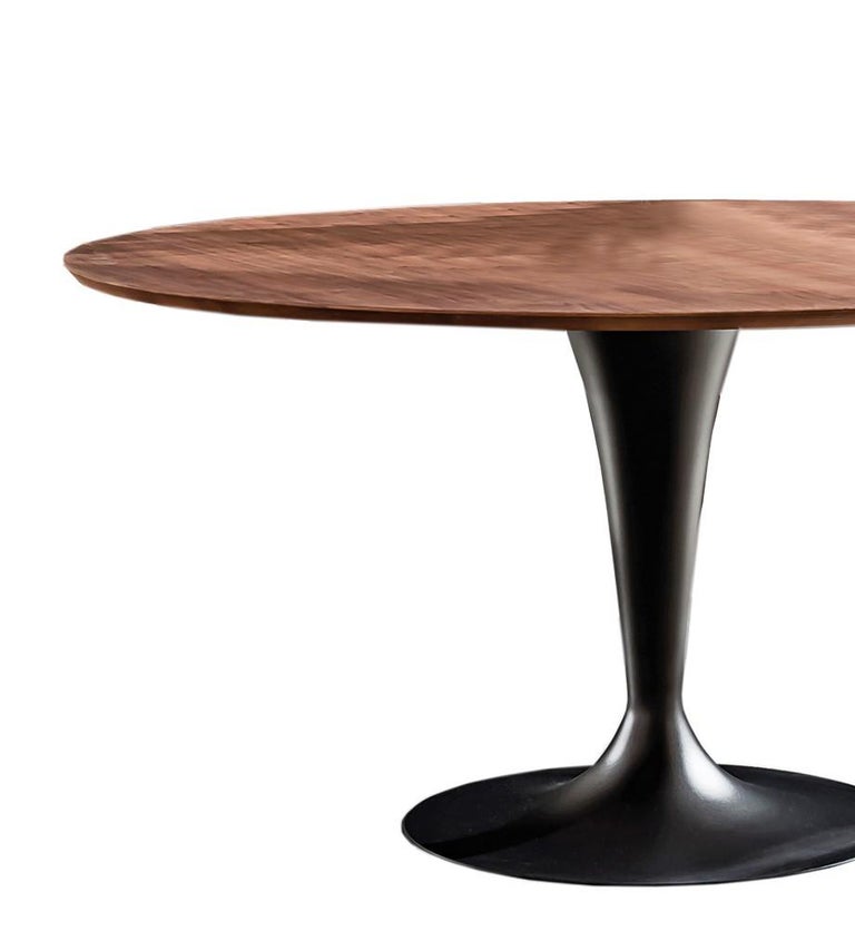 Flute Table For Sale at 1stdibs