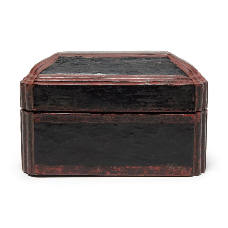 Fluted Asian Black Lacquer Box at 1stDibs