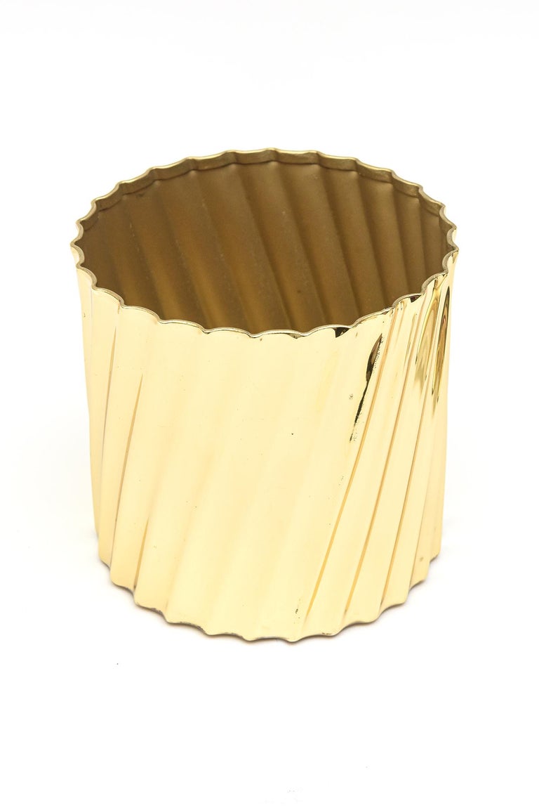 Fluted Twisted Brass Mid-Century Modern Box with Ball Lid For Sale at ...