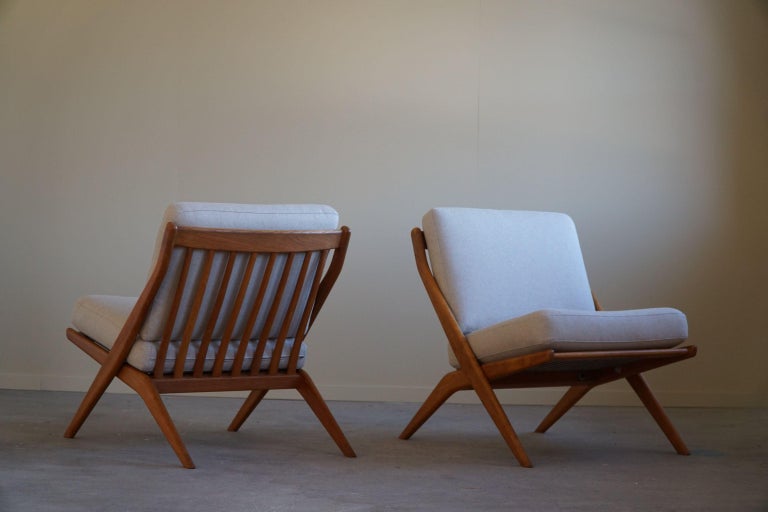 Folke Ohlsson. Pair of Lounge chairs, Model "Frisco/5-156", Bodafors ...