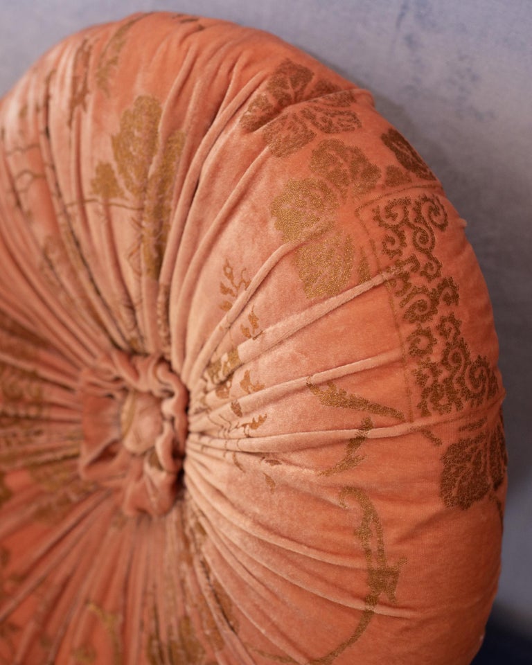 Fortuny / Venetia Studium Round Pink and Gold Velvet Pillow For Sale at ...