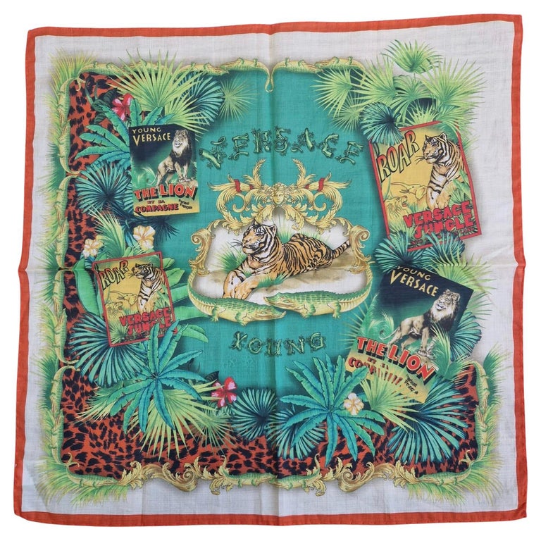 Foulard Gianni Versace King Of The Jungle 1993. For Sale at 1stDibs