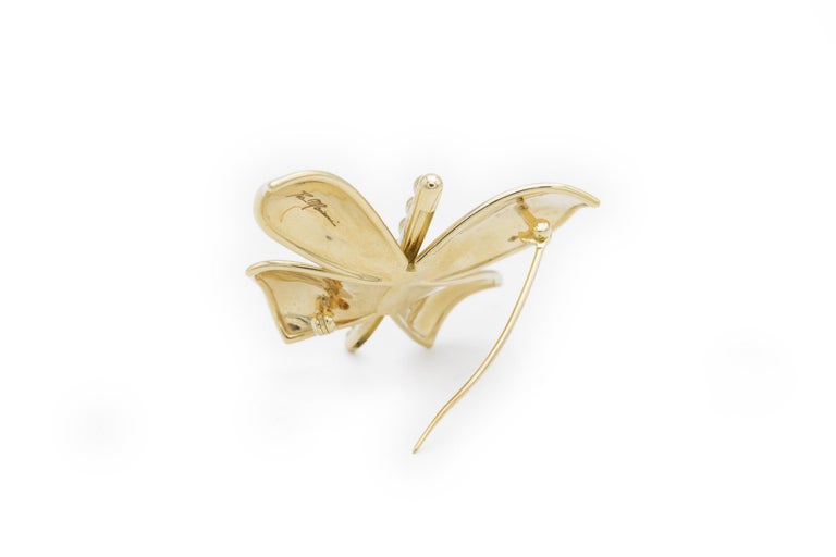 Four wings 18 kt gold brooch big Butterfly with floral miniature enamel ...
