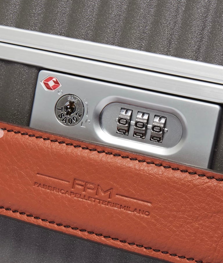 FPM Milano Steel Gray Bank Spinner 76 Suitcase, Italy For Sale at 1stDibs