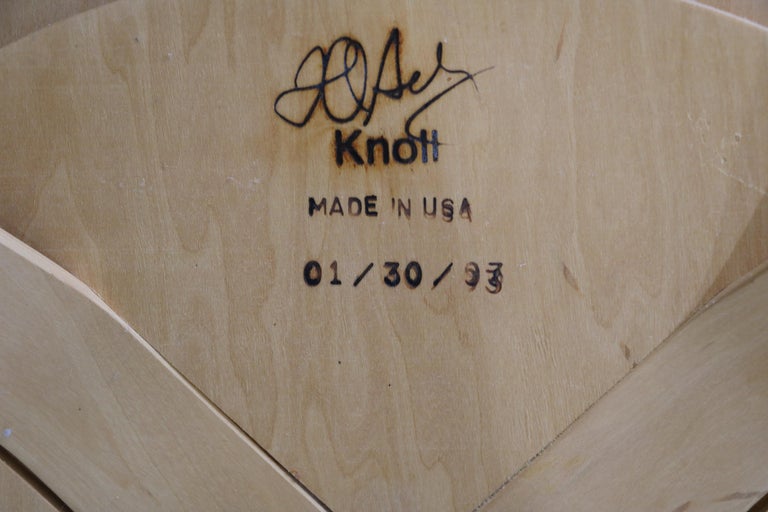 Frank Gehry Dining Set Face off Table and Hat Trick Chairs Knoll ...