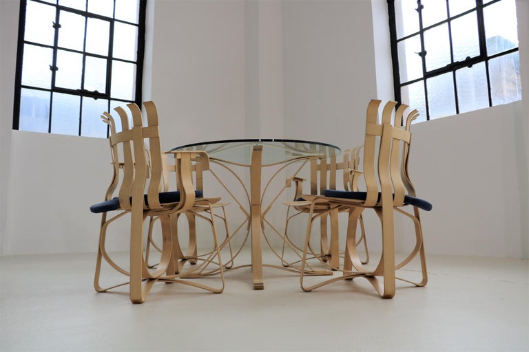 Frank Gehry Dining Set Face off Table and Hat Trick Chairs Knoll ...