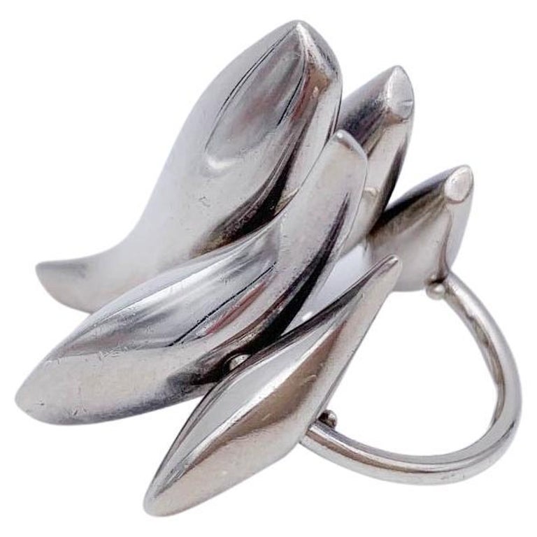 Frank Gehry for Tiffany and Co Fish Ring For Sale at 1stDibs