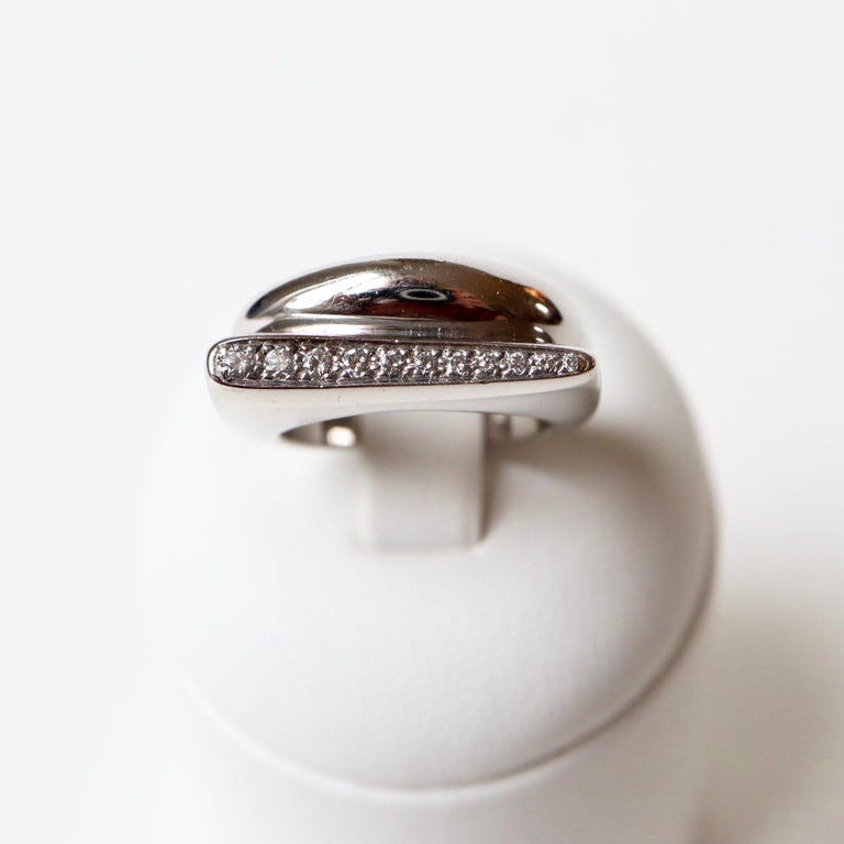 Fred 18 Karat white Gold Ring Set with 11 Diamonds For Sale at 1stDibs