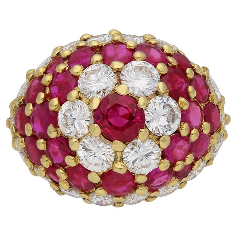 Fred, Ruby and Diamond Cluster Ring, French, circa 1960 For Sale at 1stDibs
