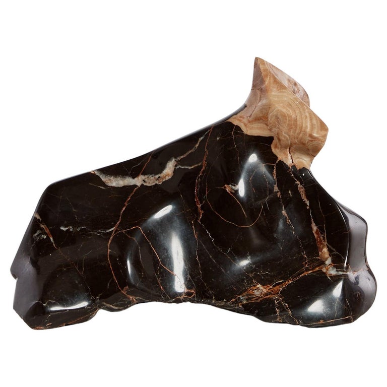 Freeform abstract sculpture in two-tone carved stone For Sale at 1stDibs