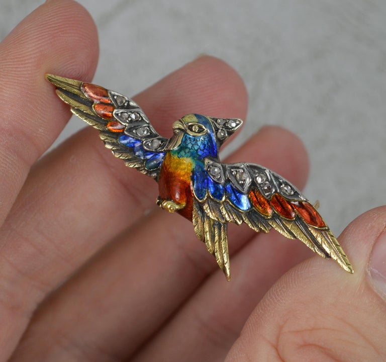French 18 Carat Gold Enamel and Diamond Parrot Brooch For Sale at 1stDibs